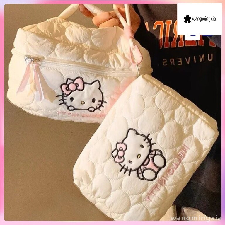 Премиумпенал Hello Kitty от MINISO, используемый для хранения косметики