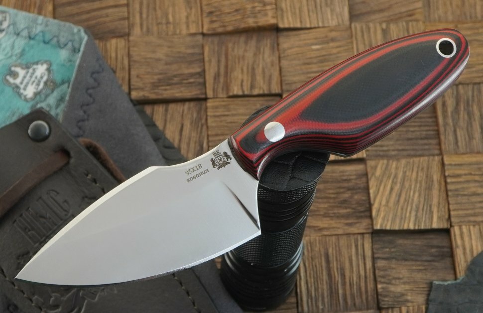 Мастерская Сковородихина шейный нож Шершень, сталь 95Х12, рукоять G-10