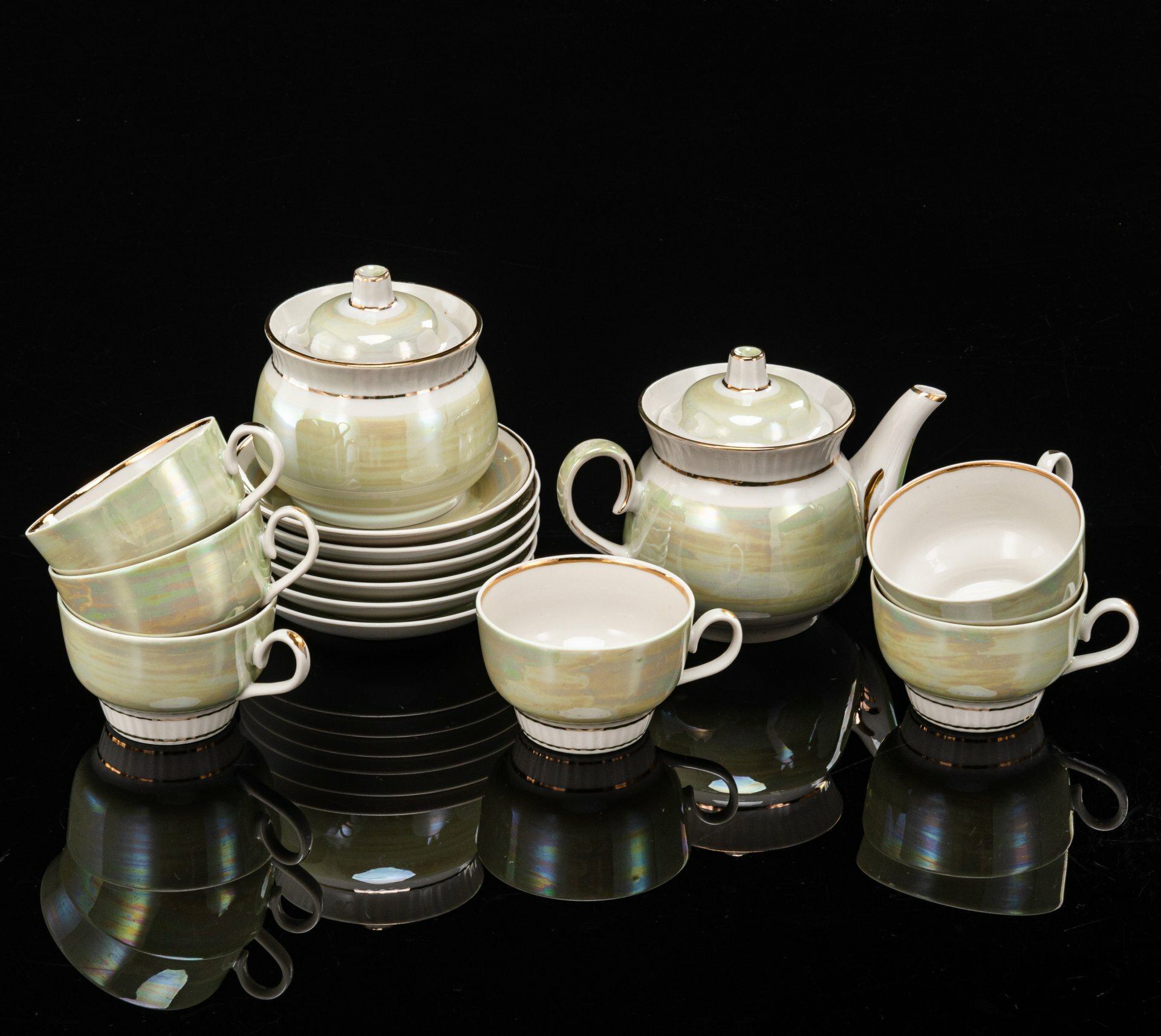 Сервиз чайный перламутровый на 6 персон (14 предметов), фарфор, люстр, золочение