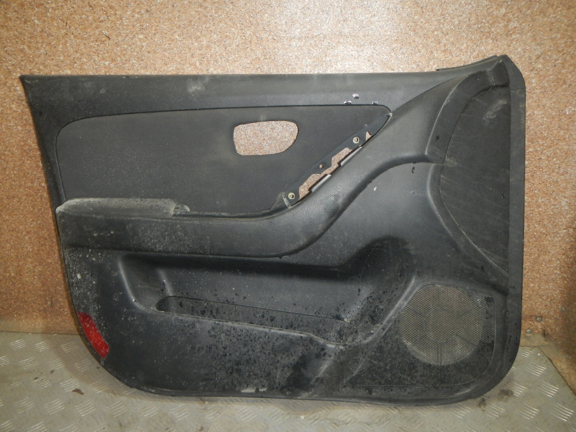 Б/У Обшивка двери передней левой, Hyundai (Хендэ)-ELANTRA (06-11) HYUNDAI ELANTRA (06-11) Грязная, потертости. 554710 Hy...