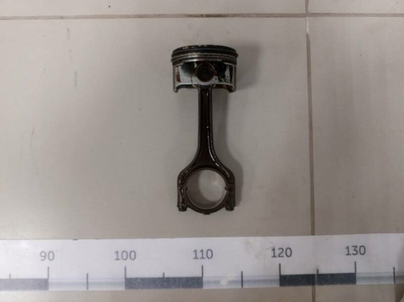 Поршень с шатуном Skoda Rapid 2012-2020 кат.номер: 04E107065FD 04E198401D