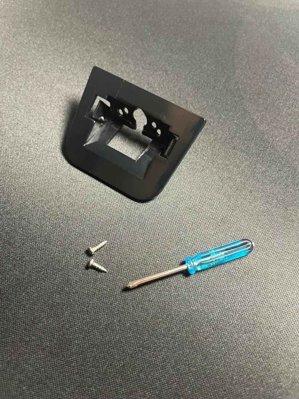 Крепление для камеры заднего вида Toyota Prius 3 поколение с 2009г по 2011г