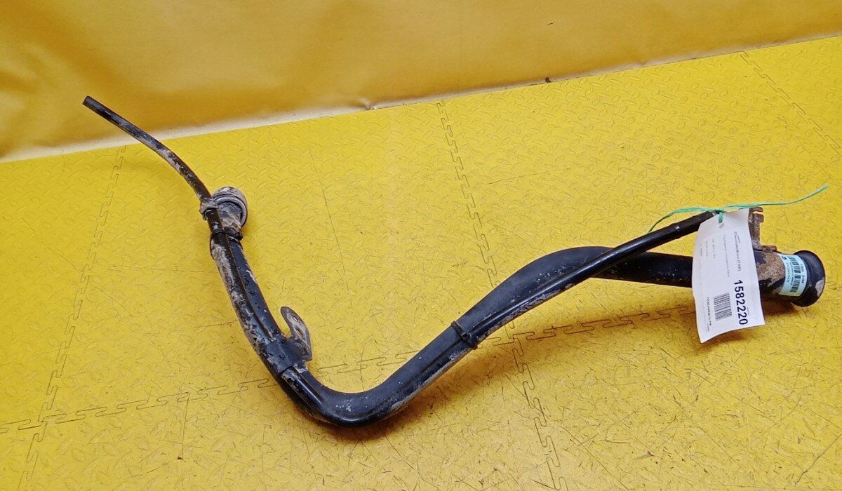 Горловина топливного бака Aveo (T300) Chevrolet 95462356