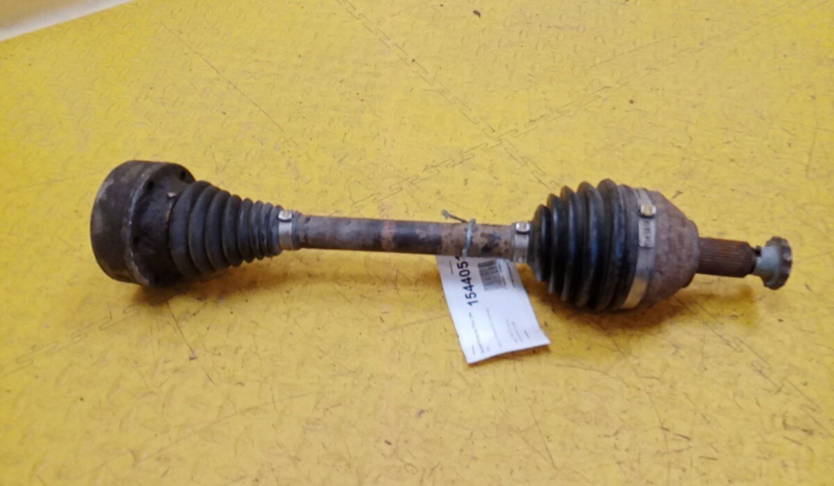 Полуось передняя (привод) Octavia Tour (A4 1U-) Skoda