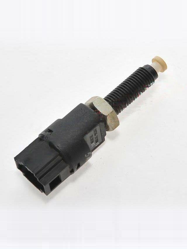 Выключатель сигнала торможения ВАЗ 2123, 21100-3720005-00-0