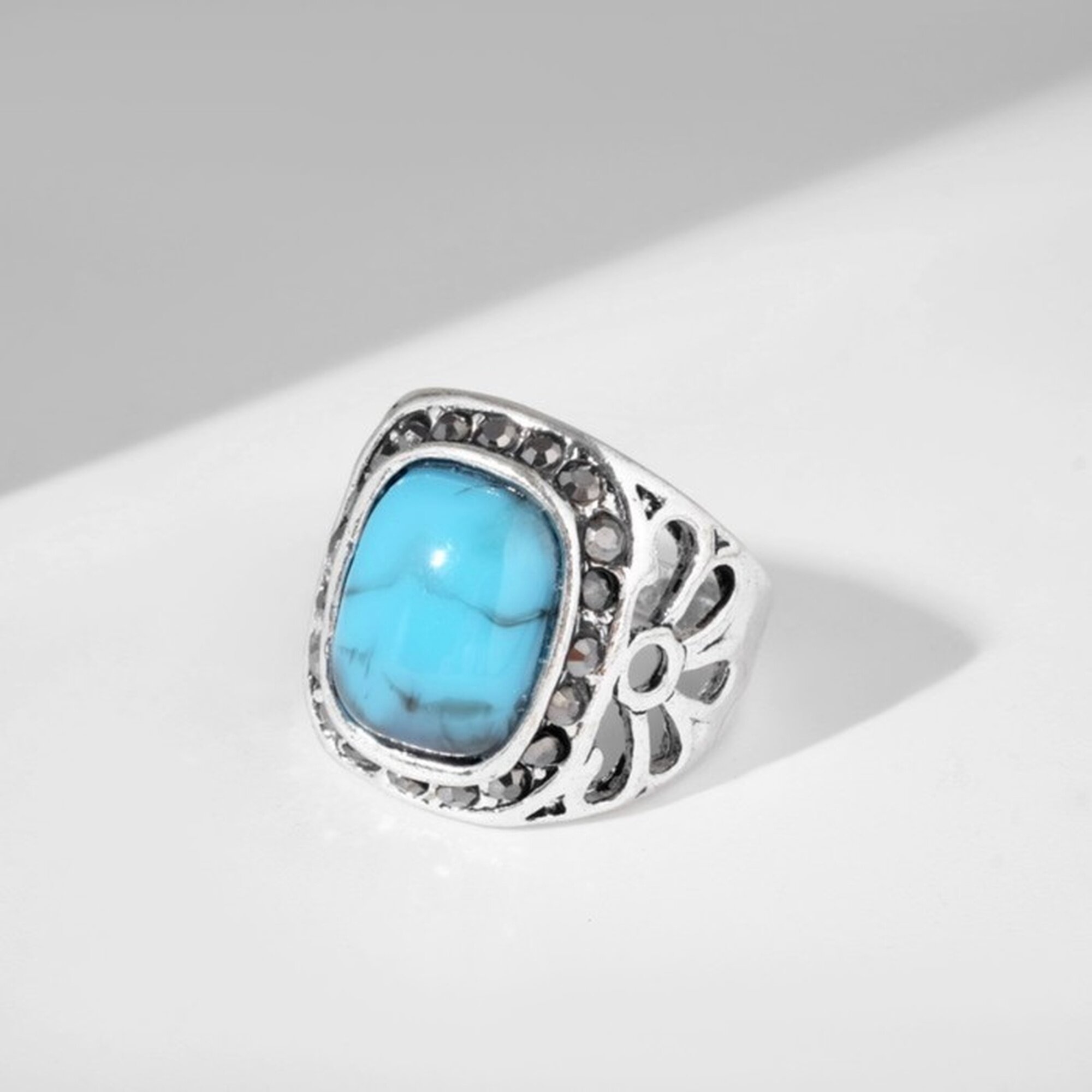 Кольцо, искусственный камень