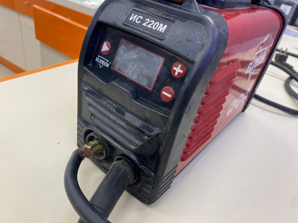 Сварочный аппарат Elitech ИС 220 Б/У