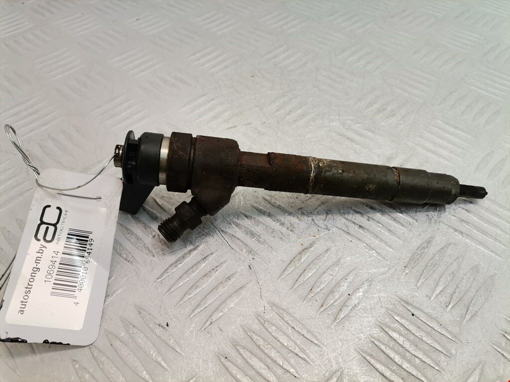 Форсунка дизельная электрическая Mitsubishi Colt 6 MN960201 арт. 1069414