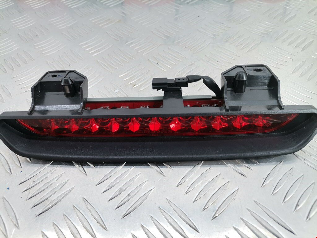 Фонарь дополнительный тормозной (стоп-сигнал) Chevrolet Orlando 95031492 арт. 1657658
