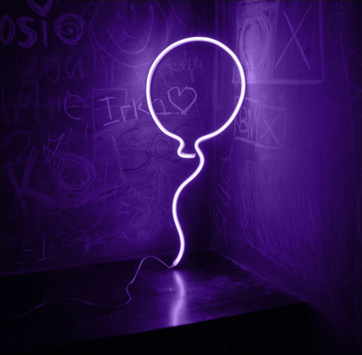 Неоновый светильник Elmarto Воздушный шарик, 60х27 см, фиолетовый