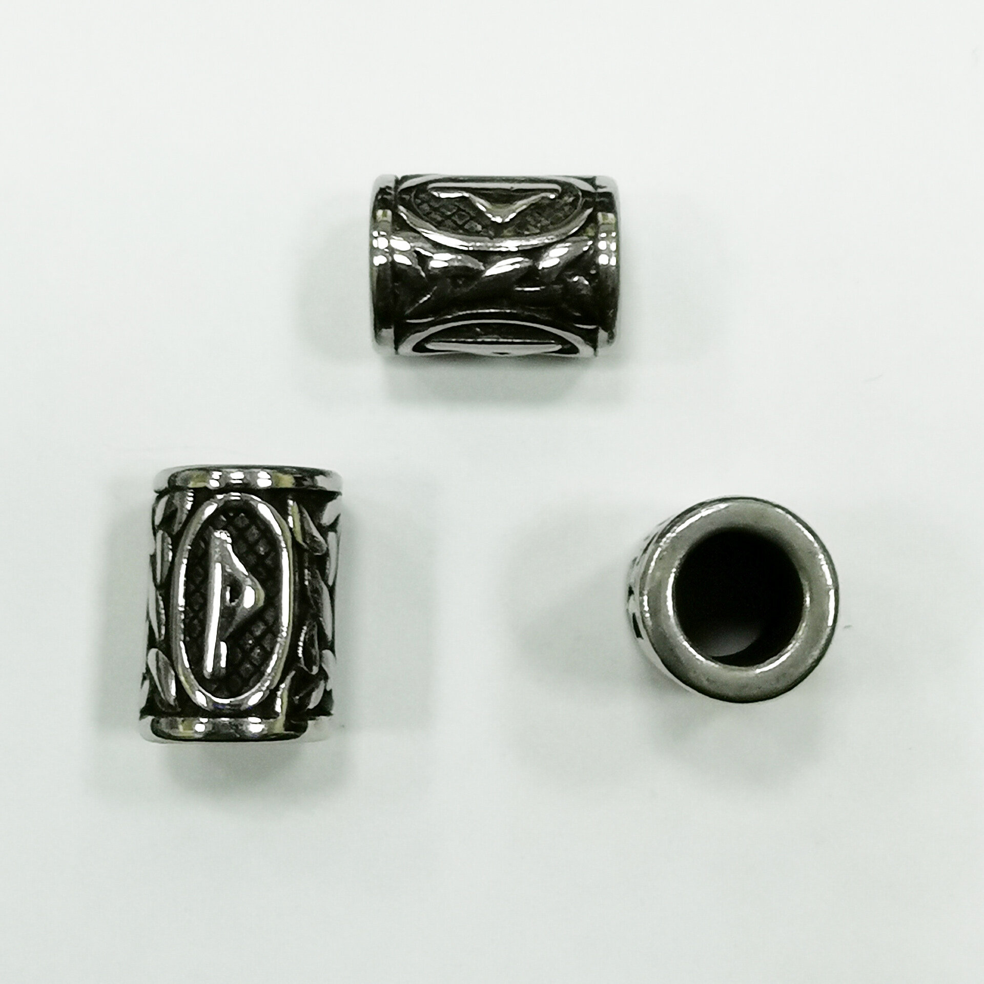 Бусина металлическая, 13х10мм, Руна Турисаз, базовый материал - нержавеющая сталь, без покрытия, с чернением, 1 шт.