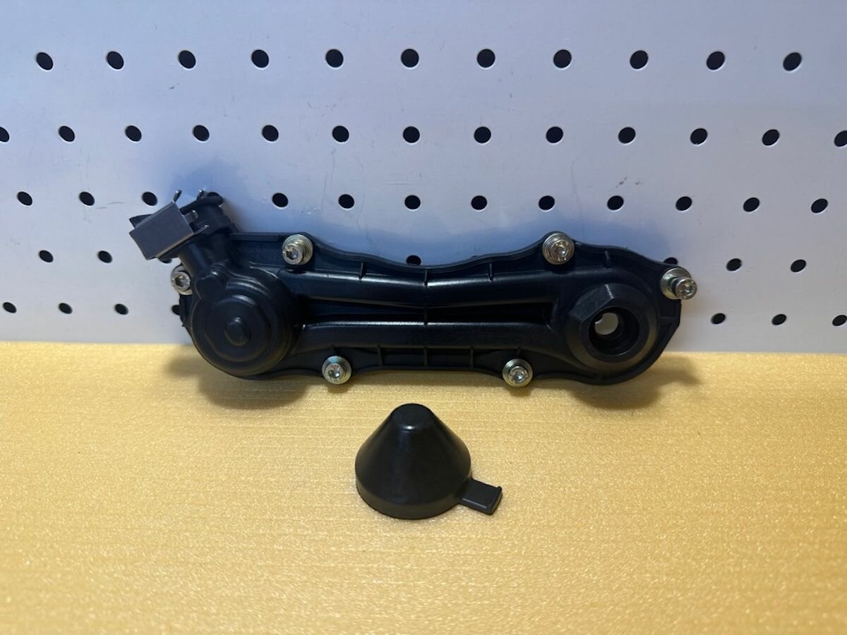 Крышка суппорта SCANIA MAN IVECO DAF MERCEDES боковая без датчика (скания МАН ивеко ДАФ мерседес )