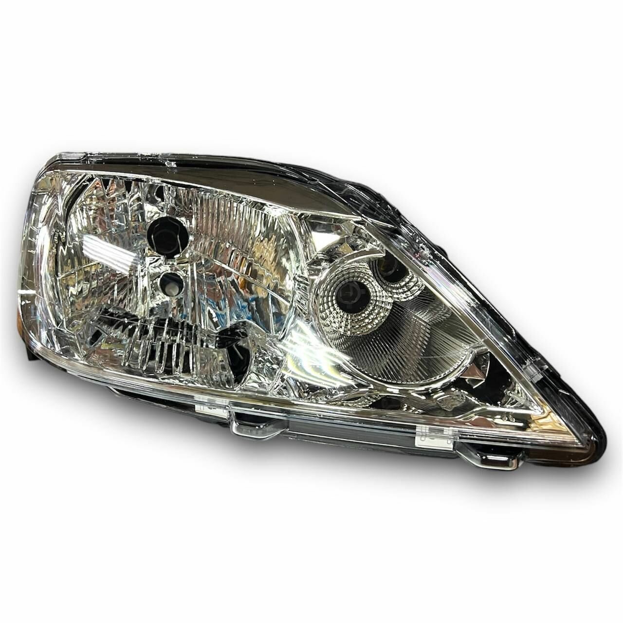 Фара передняя правая поворотник у решетки под корректор Renault Logan c 2009-2016, LADA Largus Cross c 2014-2021, LADA Largus c 2012-2021 ( Рено Логан, Лада Ларгус )