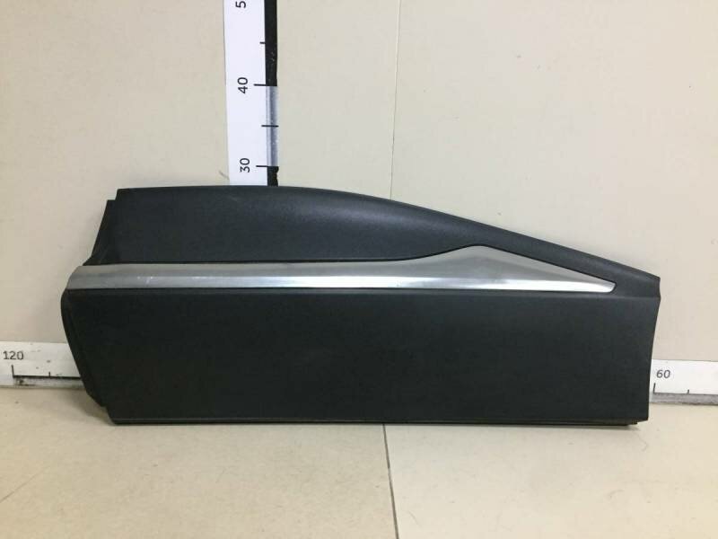 Накладка двери задней левой Renault Kaptur 2016 кат.номер: 828216149R