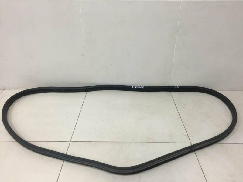 Уплотнитель проема двери передней левой Renault Kaptur 2016 кат.номер: 808321700R