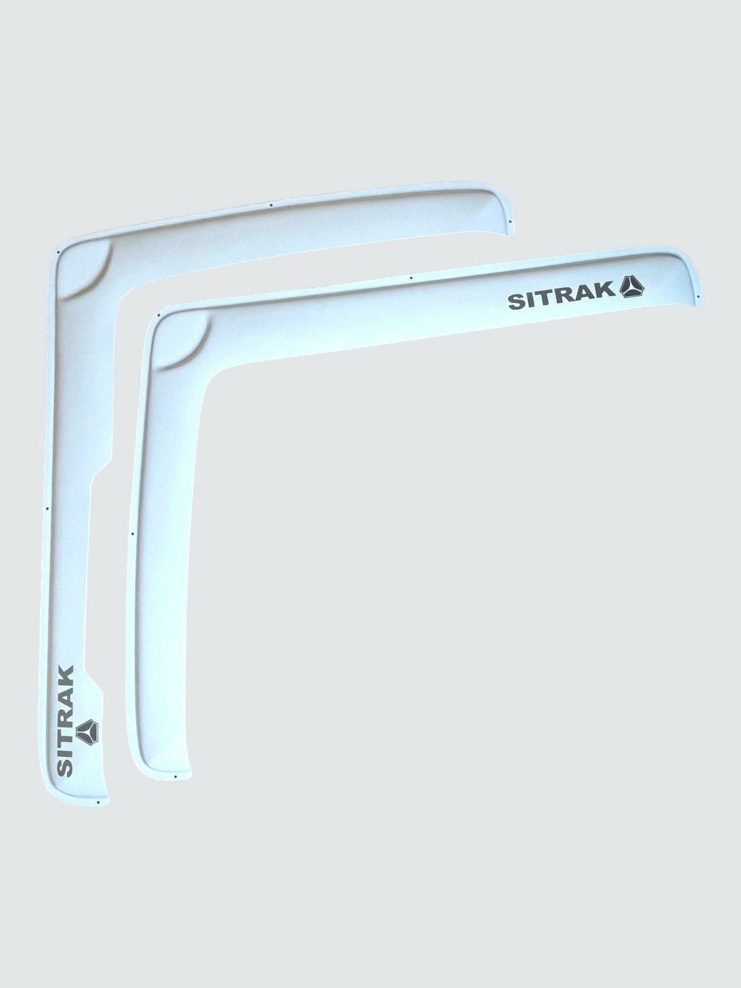 Дефлектор двери (ветровик) с лого на Sitrak C7H (2022->), Белые.