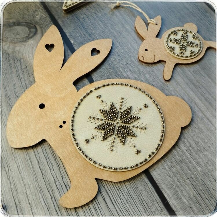 Комплект основ для вышивания новогодних игрушек НеоКрафт "Кролик большой (орех/крем)" 16x20 см, Узоры Новый Год Праздники Животные