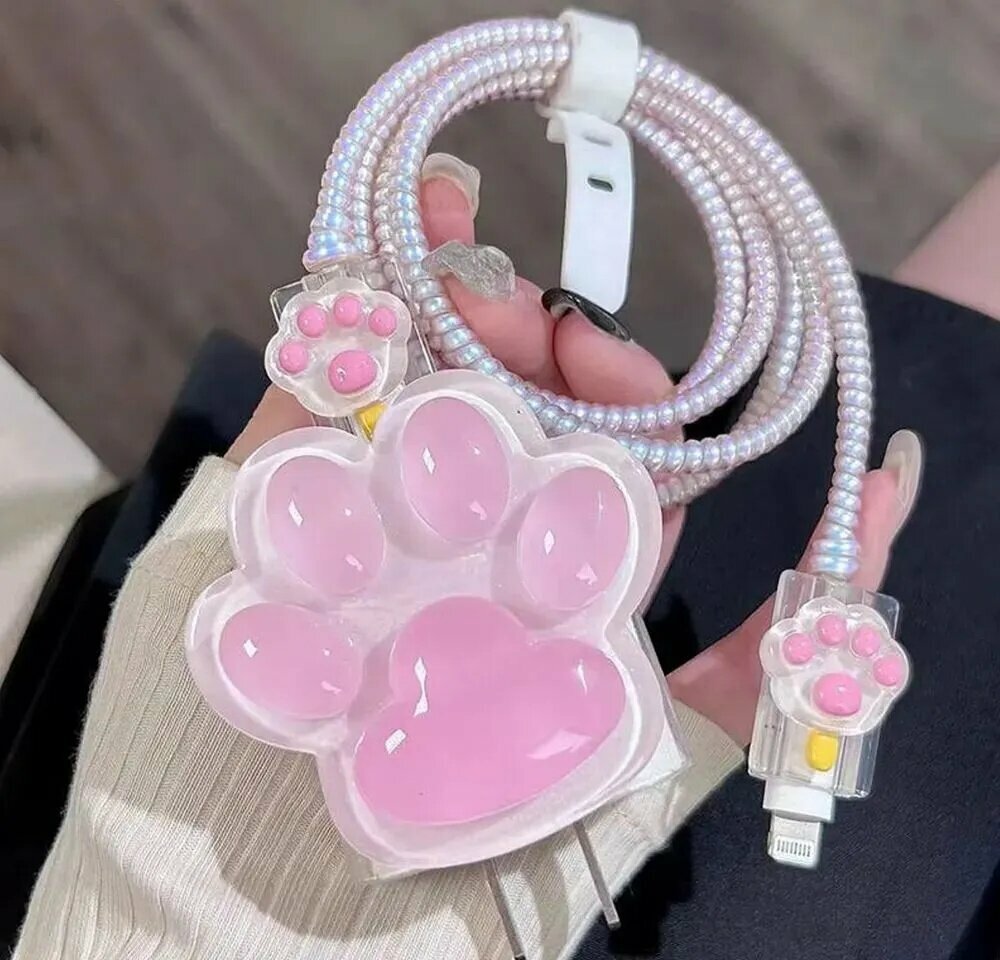 Защита провода и зарядки / Чехол для зарядки и кабеля светящаяся Лапка