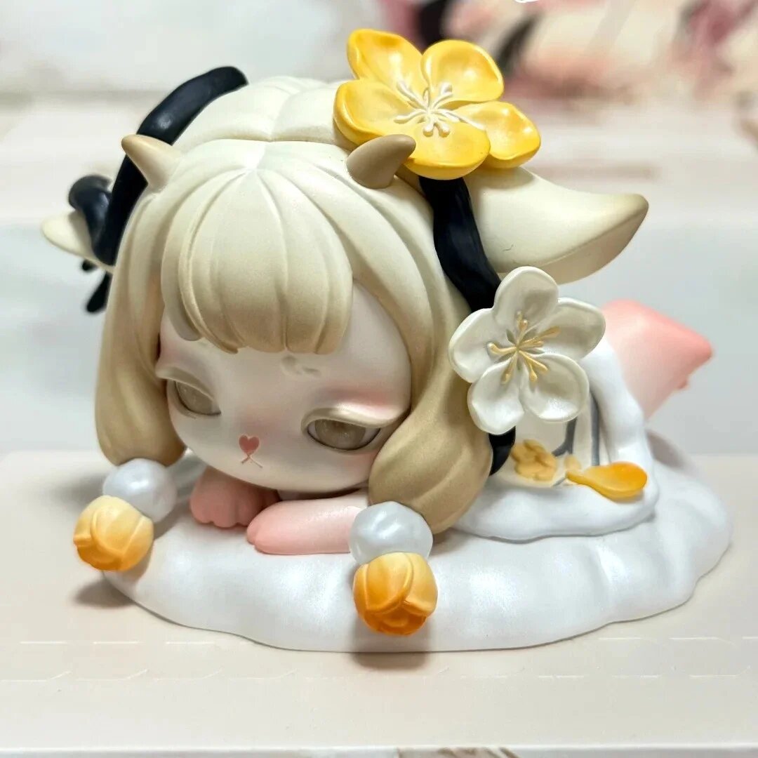 Ninimo Whisperin the Clouds, Open-Palace lamp