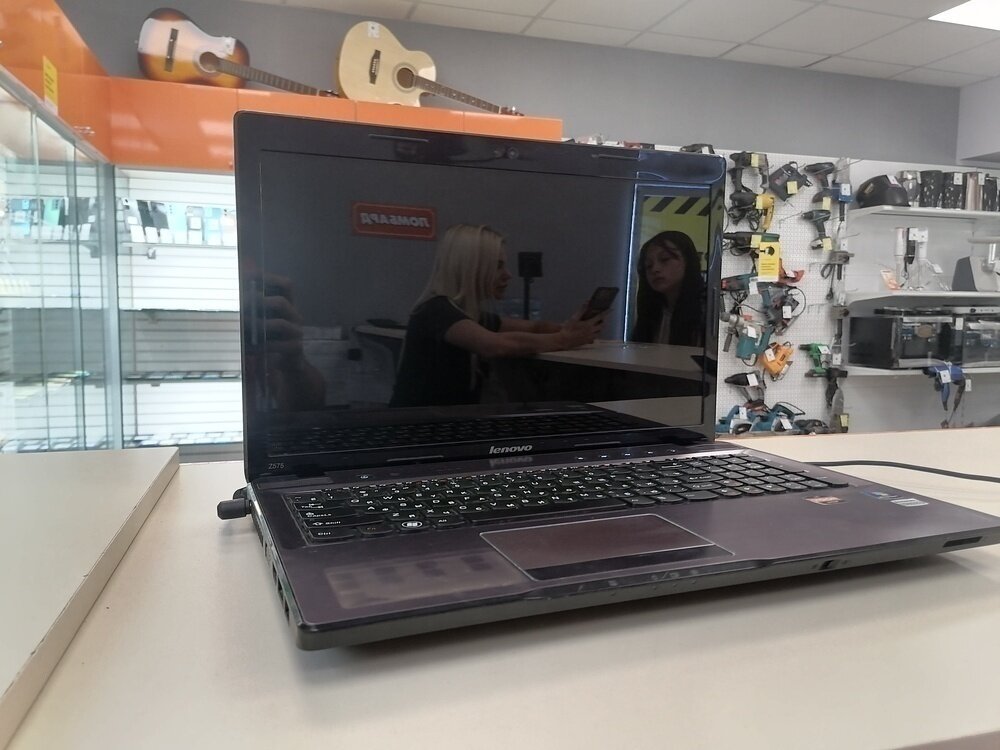 Ноутбук Lenovo Ideapad z575; A6-3400M, Radeon Graphics, 8 Гб, Нет, 500 Гб Б/У уценка