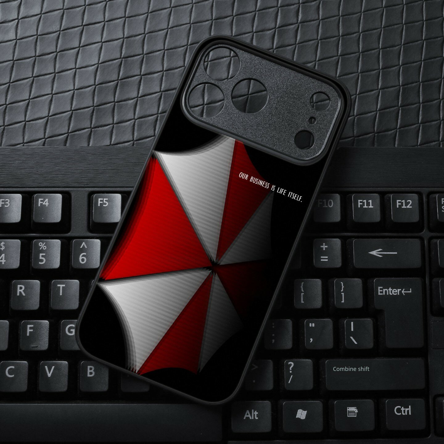 Чехол для iPhone 17 с поддержкой беспроводной зарядки, полная защита объектива, матовая анти-скользящая поверхность,
