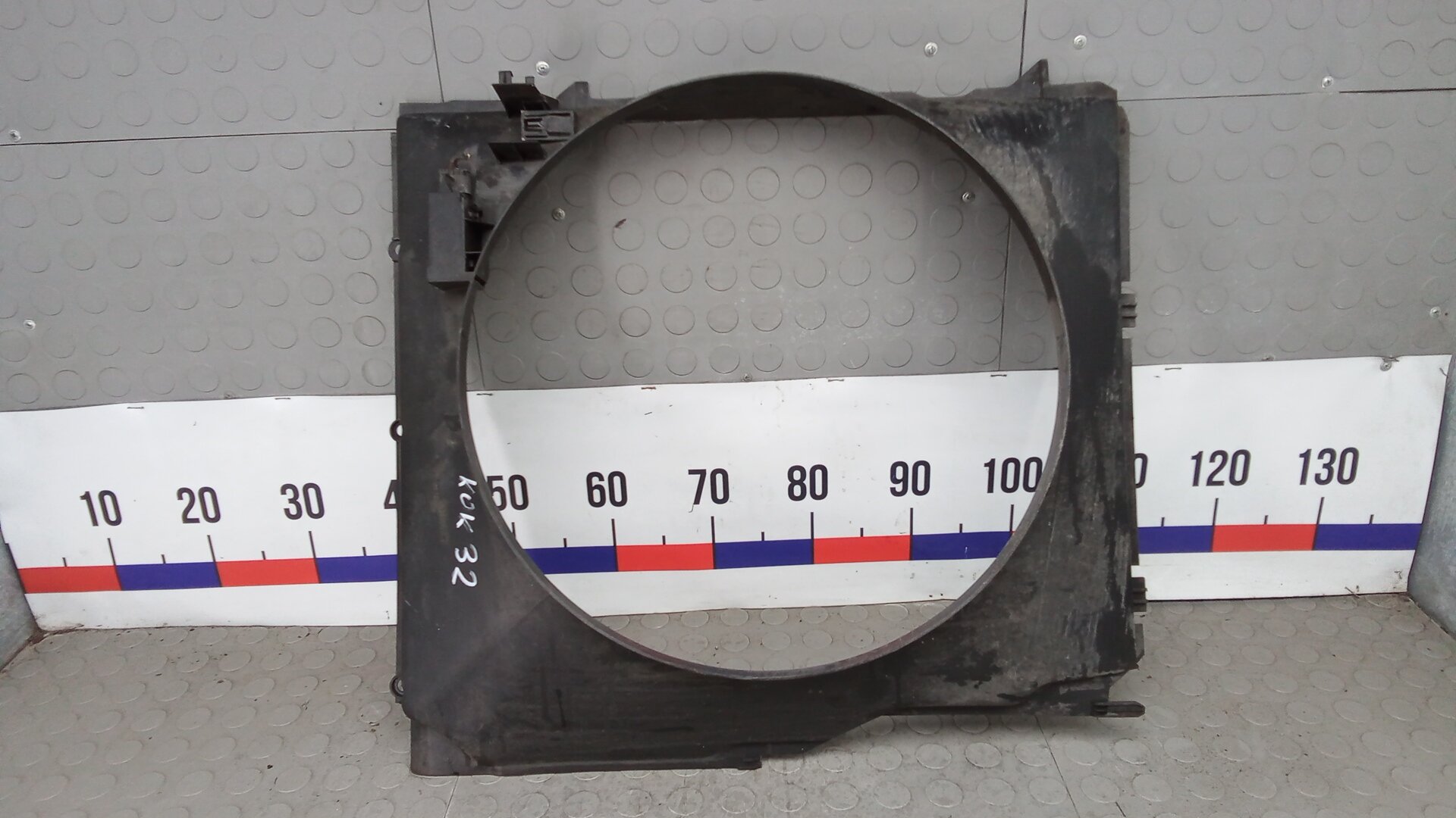 Диффузор вентилятора BMW X5 E53