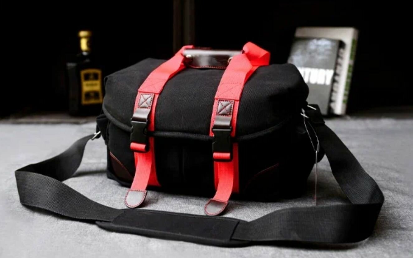 Чехол-сумка для фотоаппарата MyPads TC-1144, для Canon EOS, красная, влагозащищенный, черный