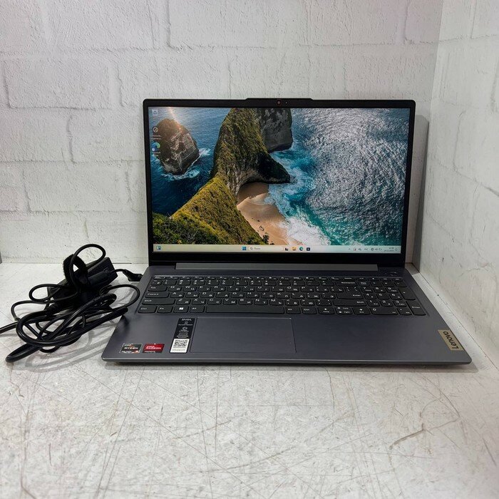 Ноутбук Lenovo Ideapad Slim 3 15IAH8