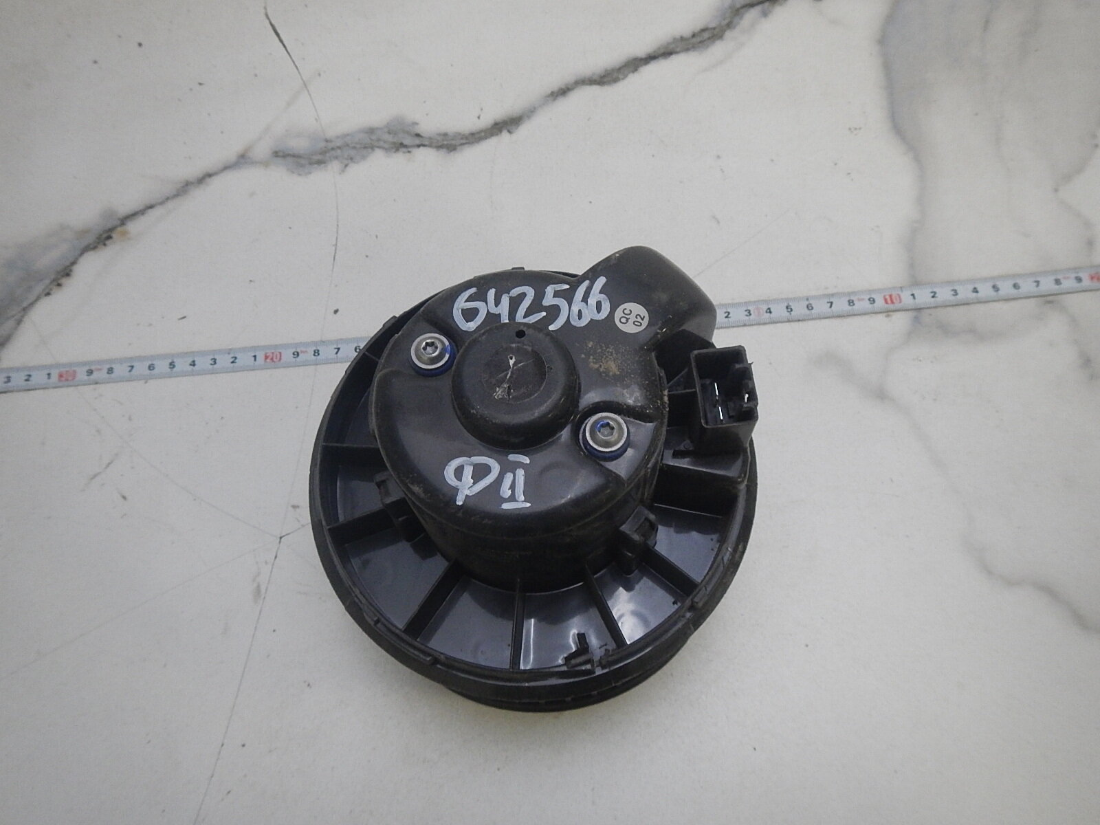 Б/У Моторчик отопителя, Ford (Форд)-FOCUS 2 (05-08) FORD FOCUS 2 (05-08) Luzar Дубликат, без видимых повреждений. 642566 ...