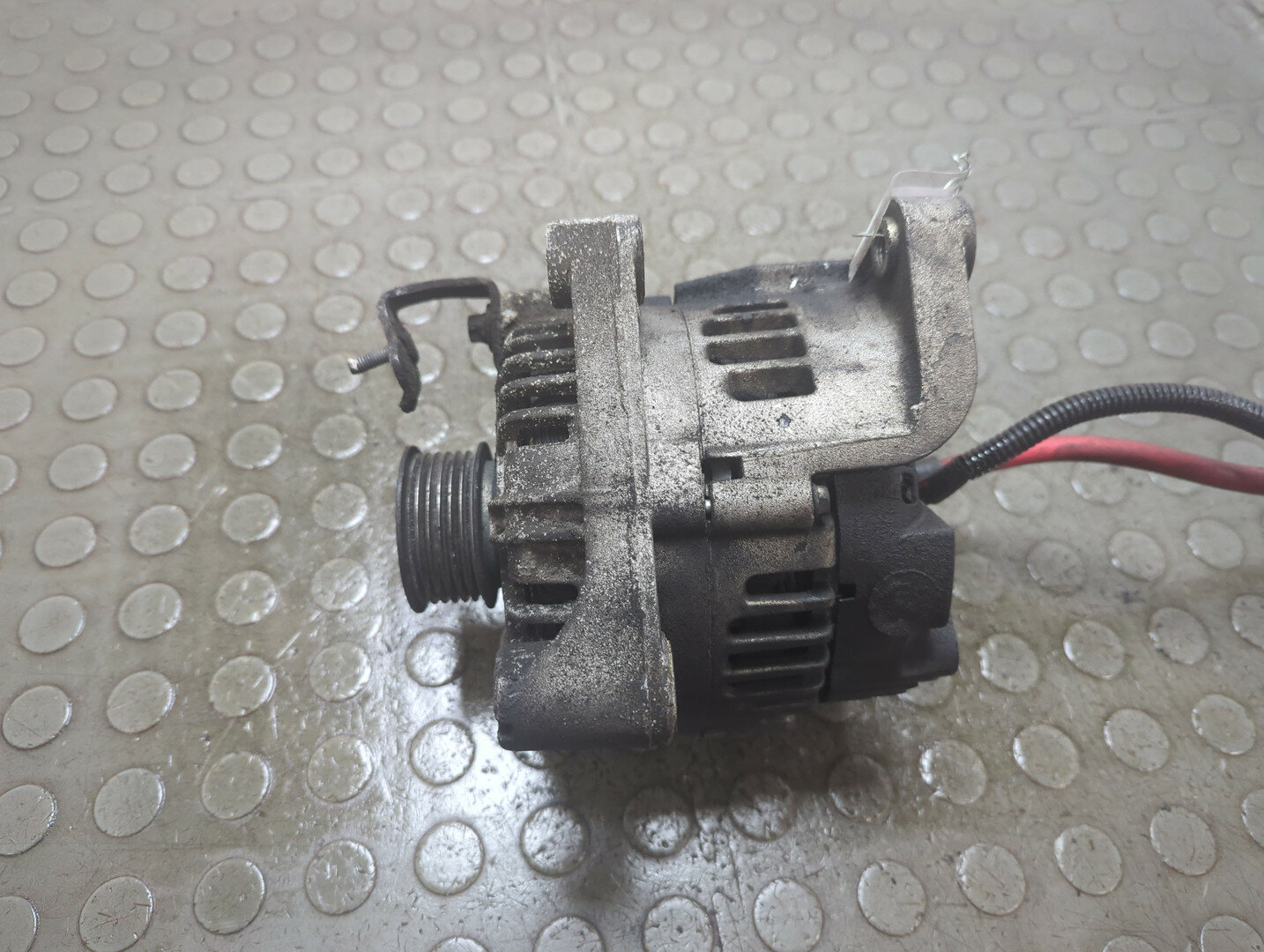 Генератор BMW X3 E83 Б/У