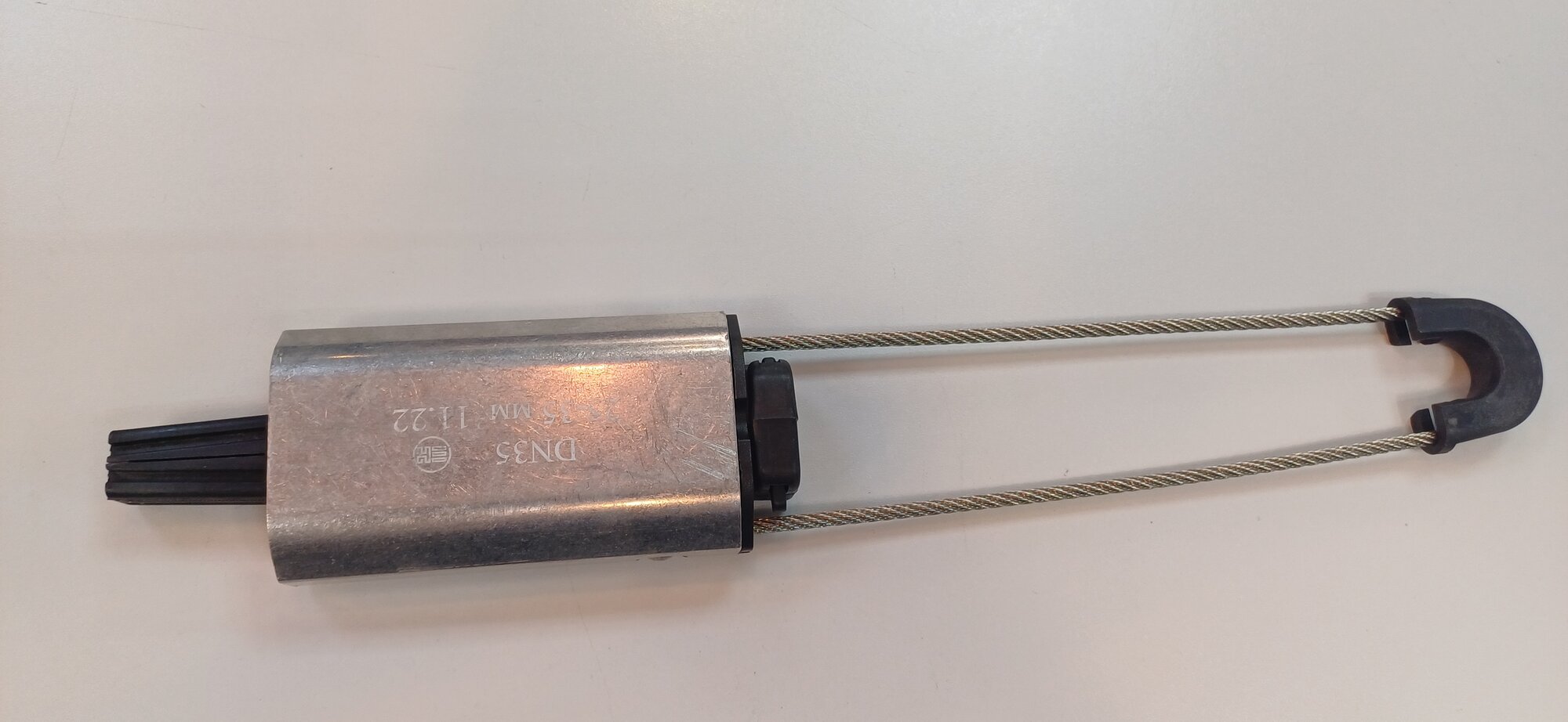 Зажим анкерный DN 35 (25-35кв. мм)(SO 252.01; PA 1000) НИЛЕД 1010001