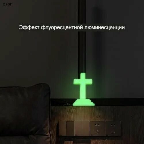 Светящийся в темноте пластиковый крест Иисуса Христа 14 см, зеленый