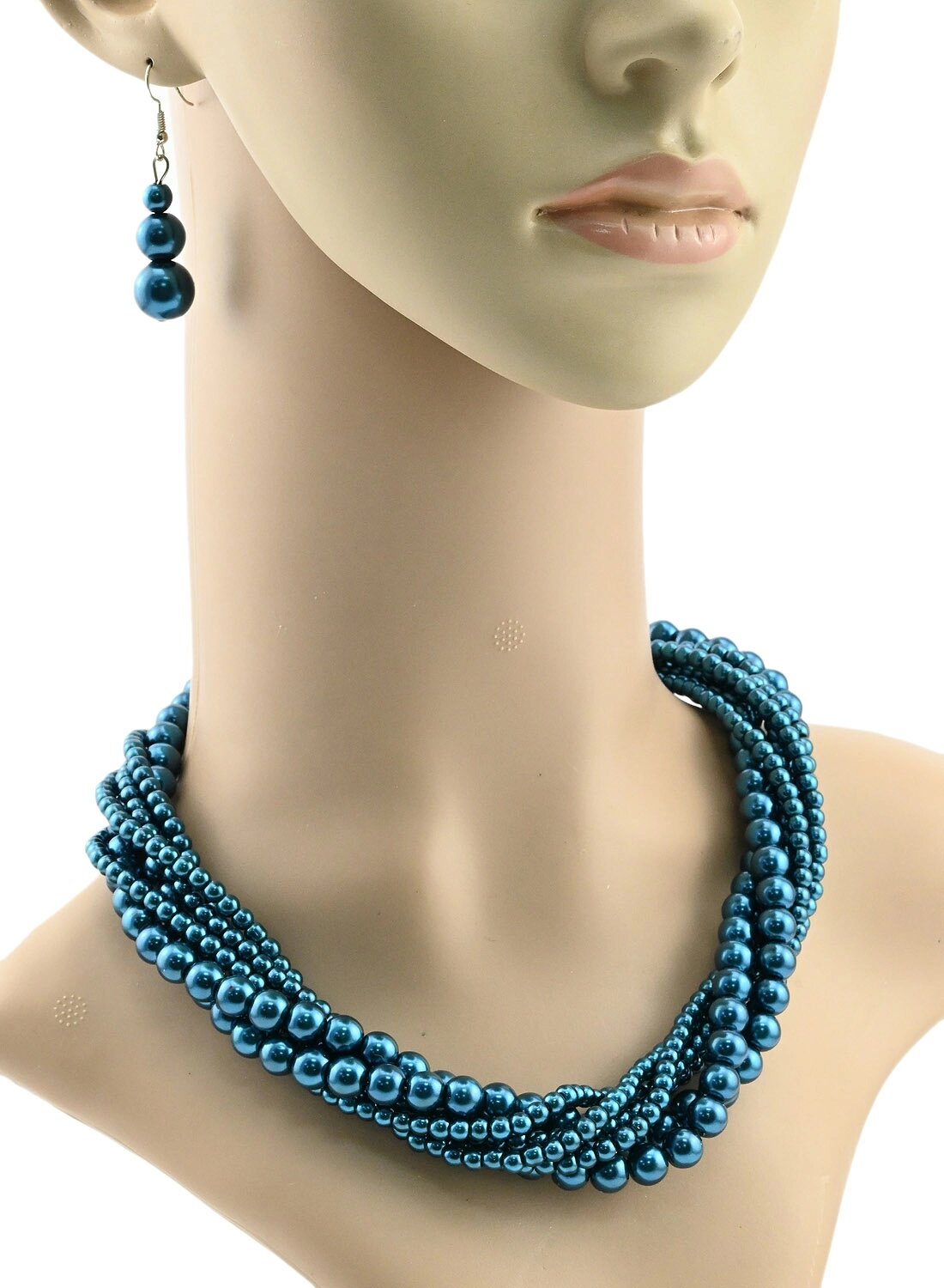 Комплект бижутерии: колье, серьги, жемчуг имитация