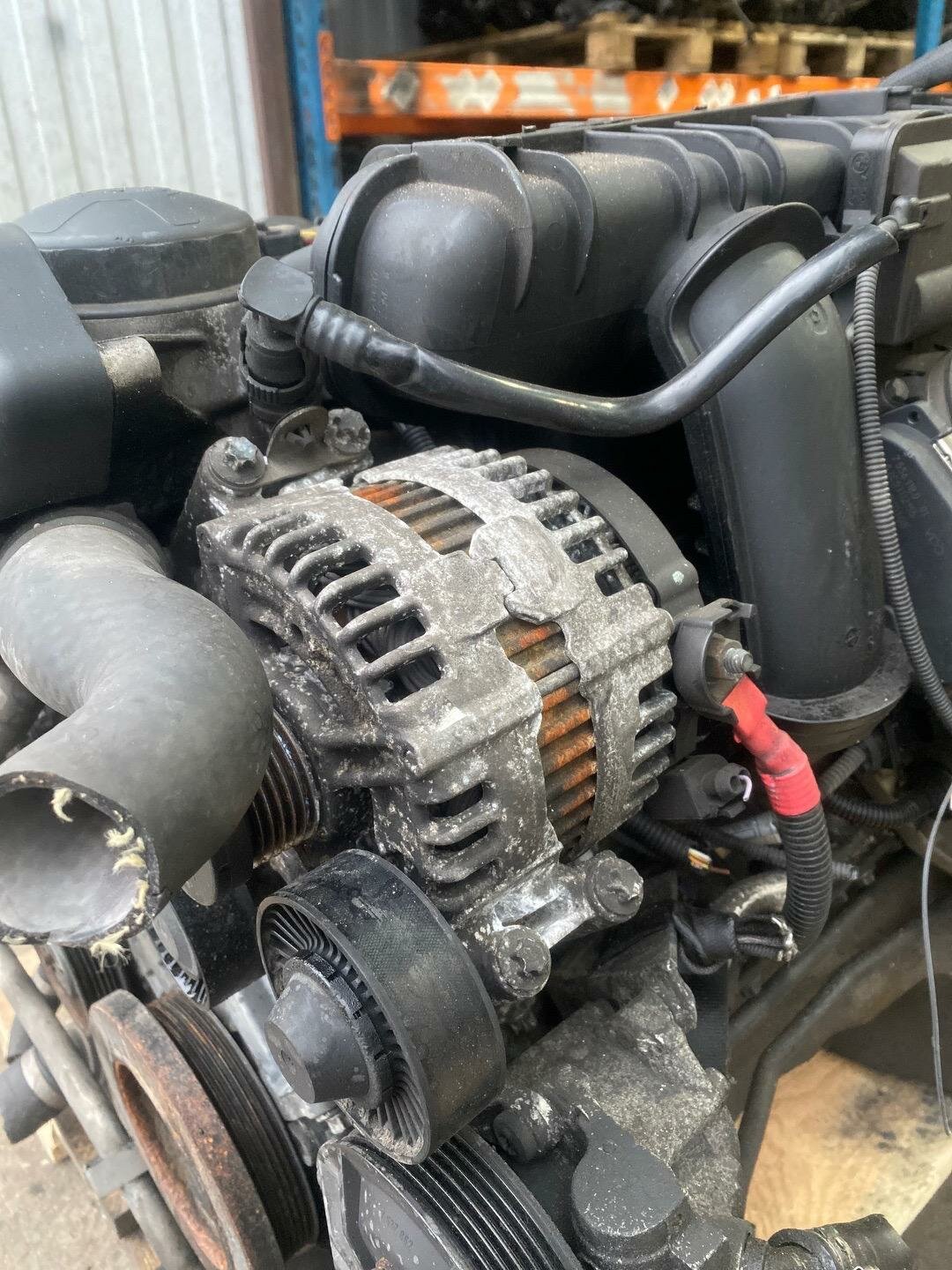 Генератор для BMW 3 E90/E91/E92/E93 2.5 OEM 7521178