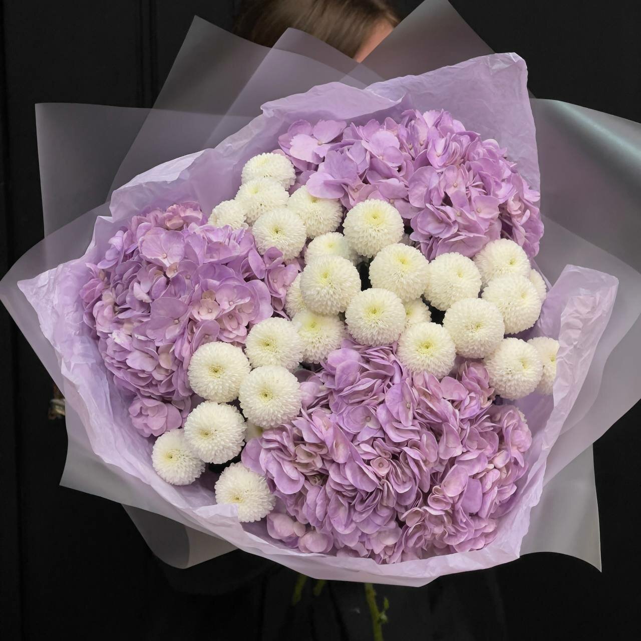 Лавандовый букет из гортензии и премиум хризантем кустовых ньютон