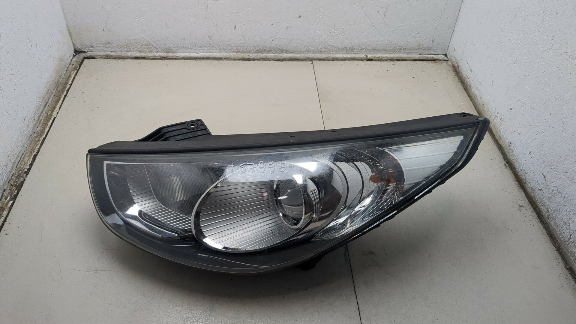 Фара (передняя) левая Hyundai ix 35 Б/У