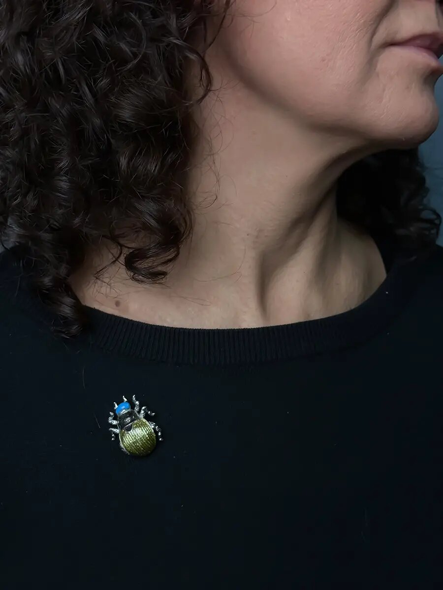 Брошь, серебро, 925 проба, платинирование, эмаль, бирюза