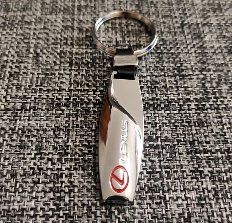 Авто брелок хром Lexus