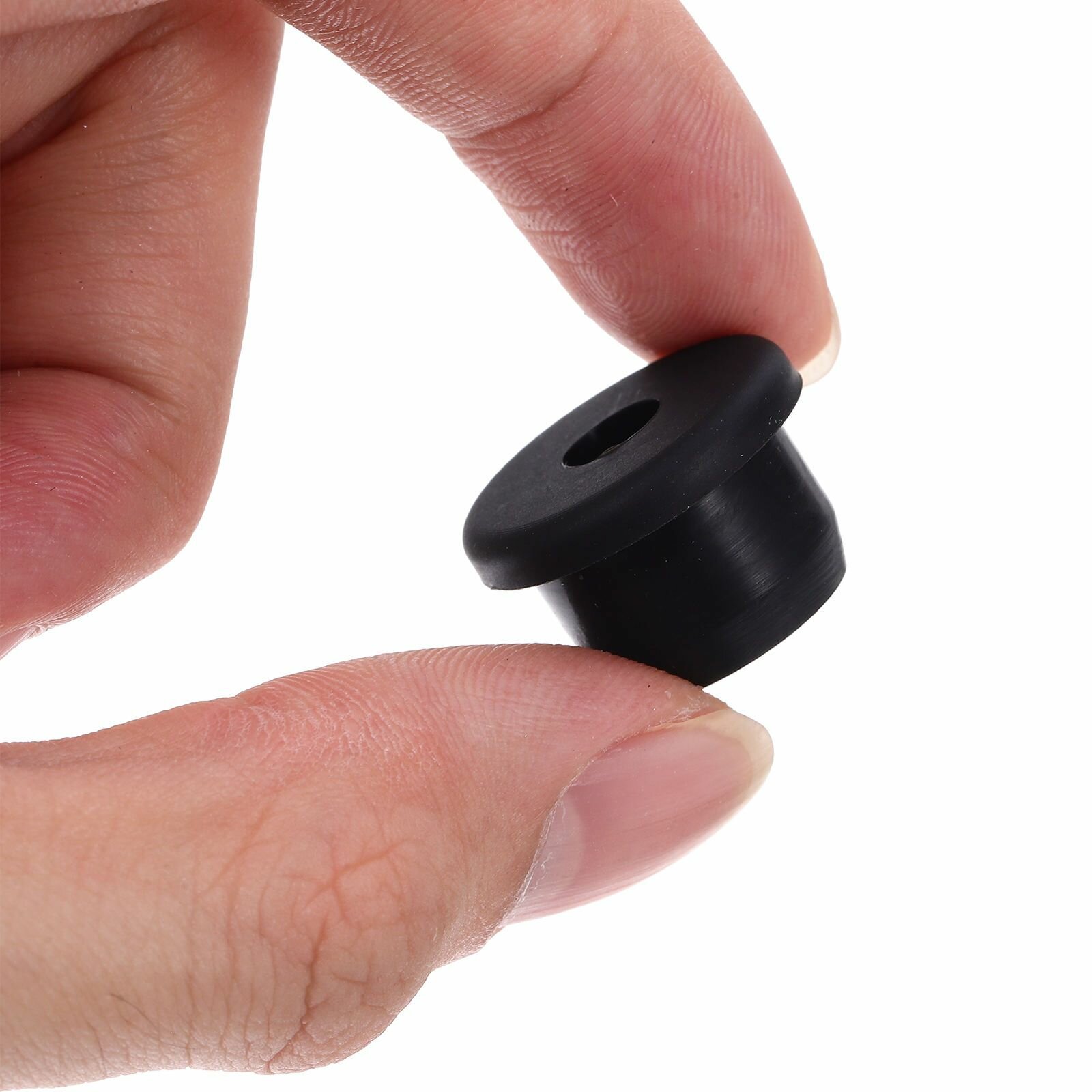 Диэлектрическая вставка