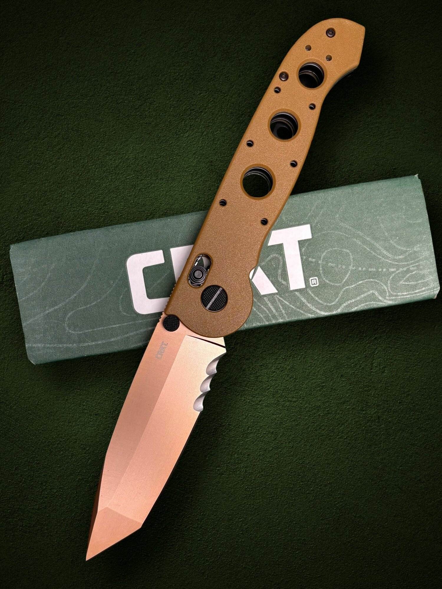 Складной нож CRKT Carson M16 Crossbar Desert Tan, M16-14XD