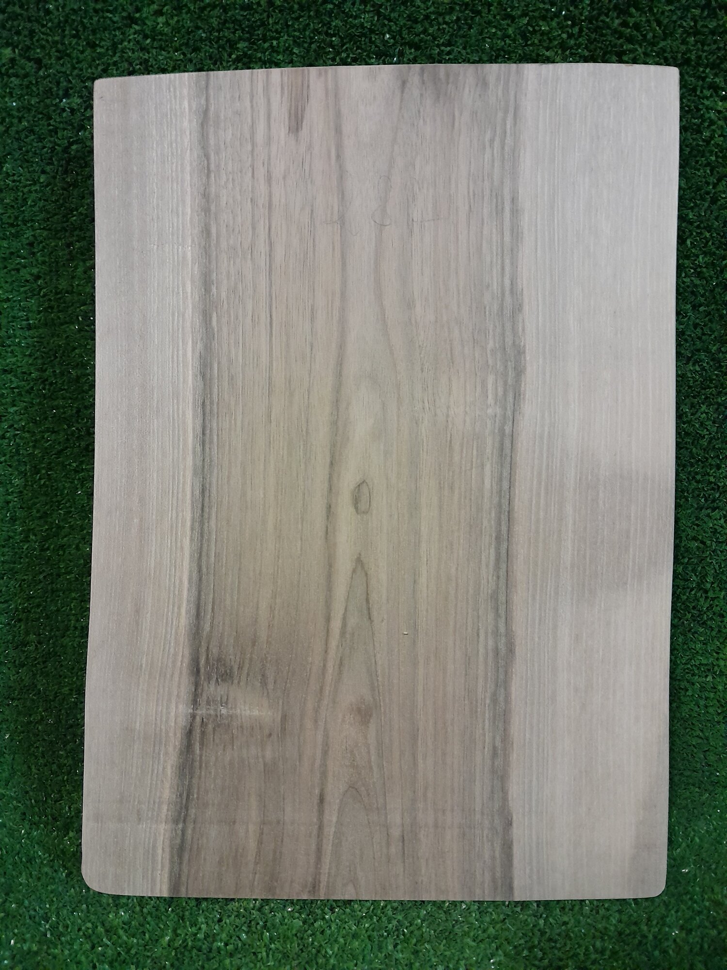 Два слэба красного дуба (готовые разделочные или сервировочные доски) отшлифованы. "С живым краем". Размеры в описании и на фото.