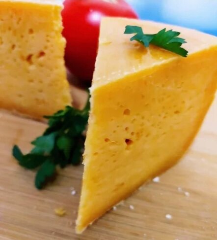 *Рыжий чеддер* козий сыр 1кг.