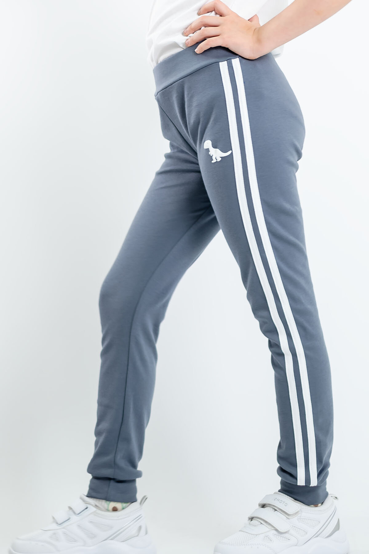 Брюки спортивные