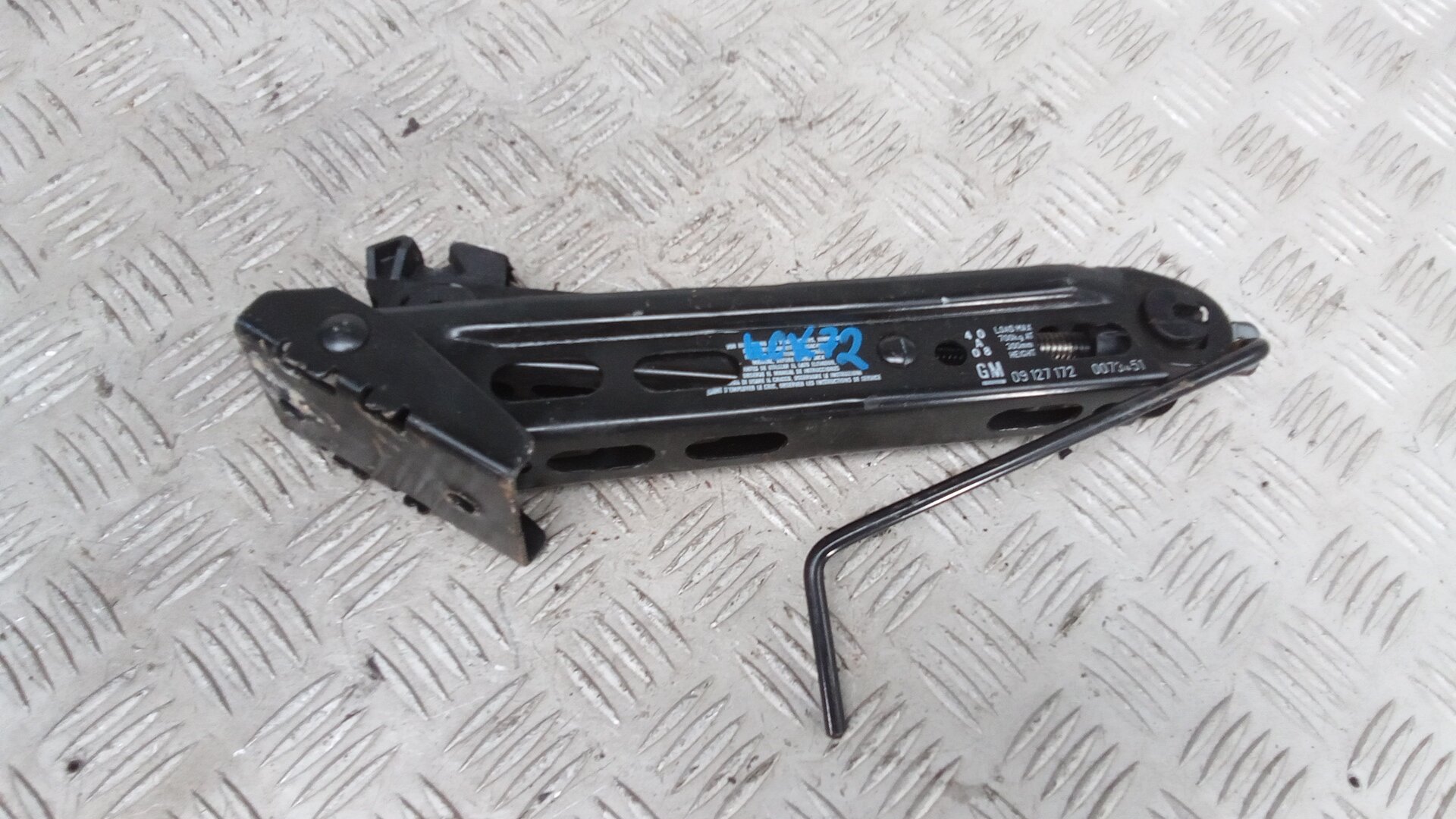 Домкрат OPEL CORSA D
