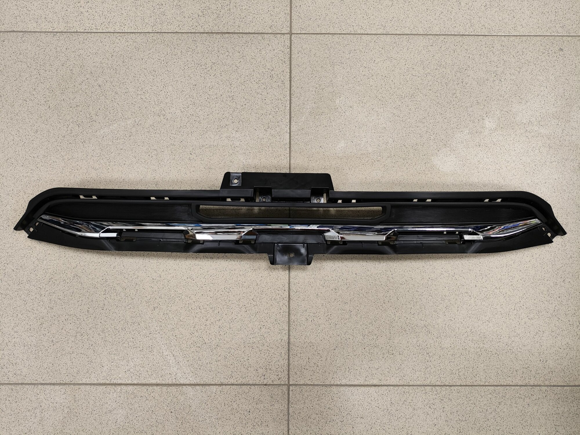 Накладка бампера заднего верхняя Haval F7X [1.5 16V 7AMT внедорожник 4X4] 2804134XKQ00A8L