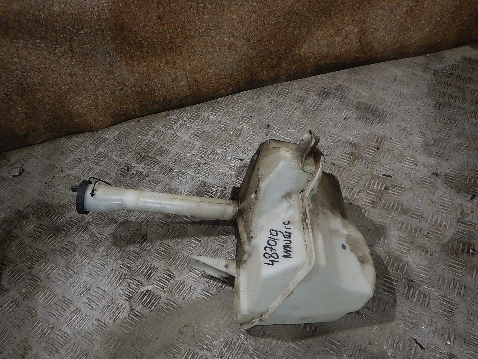 Б/У Бачок омывателя лобового стекла, Ford (Форд)-MAVERICK (01-06) FORD MAVERICK (01-06) под 2 насоса Небольшая деформация...