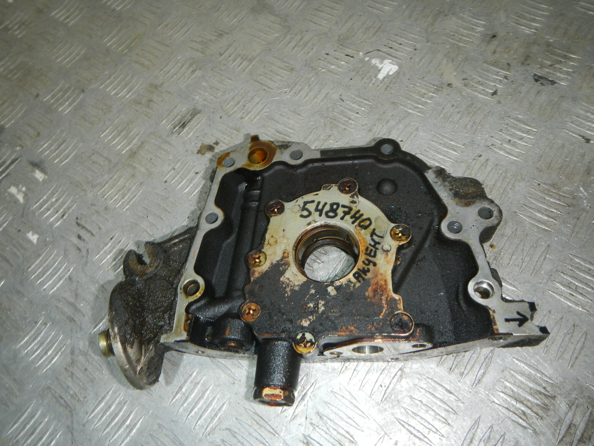 Б/У Насос масляный, Hyundai (Хендэ)-ACCENT (00-12) HYUNDAI ACCENT (00-12) G4EC. Сломано место крепления. 548740 Hyundai-K...