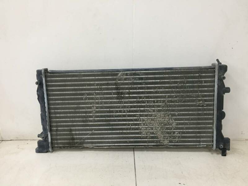 Радиатор охлаждения двигателя Skoda Rapid 2012-2020 кат.номер: 6R0121253A