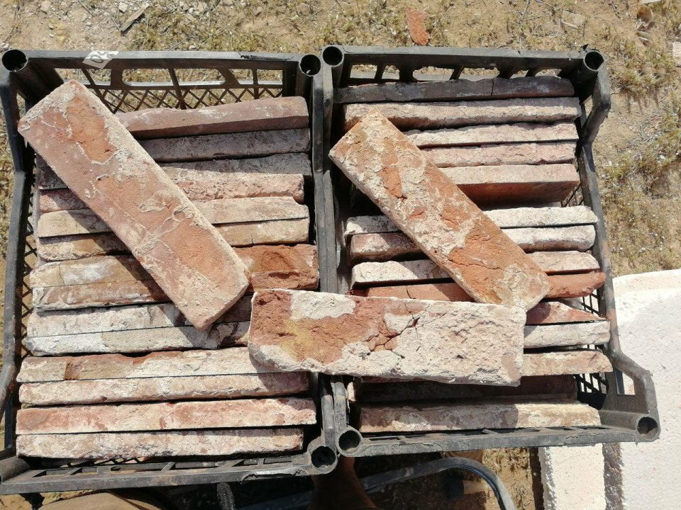 Клинкерная плитка из старинного кирпича в извести