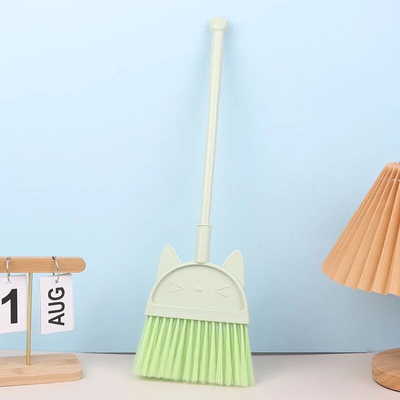 Детский веник, совок для мусора, набор игрушек